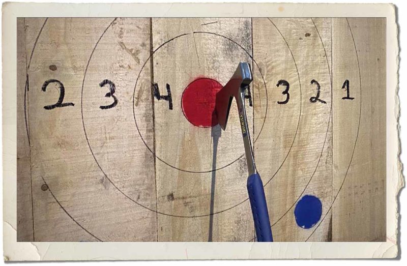 Axe Throwing ⋆ The Truck Bar